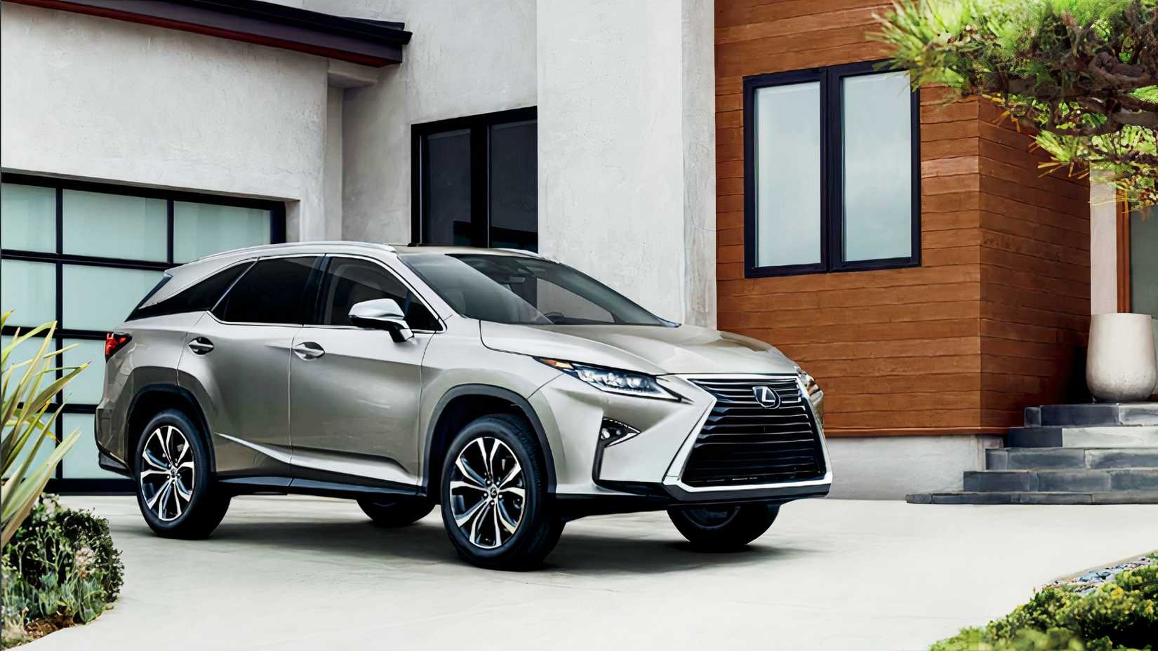 The 5-Year-Old Lexus Hybrid SUV That You Should Buy Today