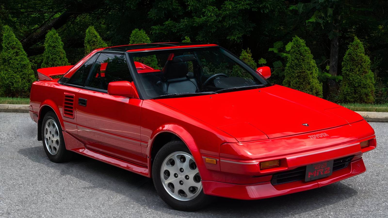 10 Iconic '80s Cars That Are Still Cool Today