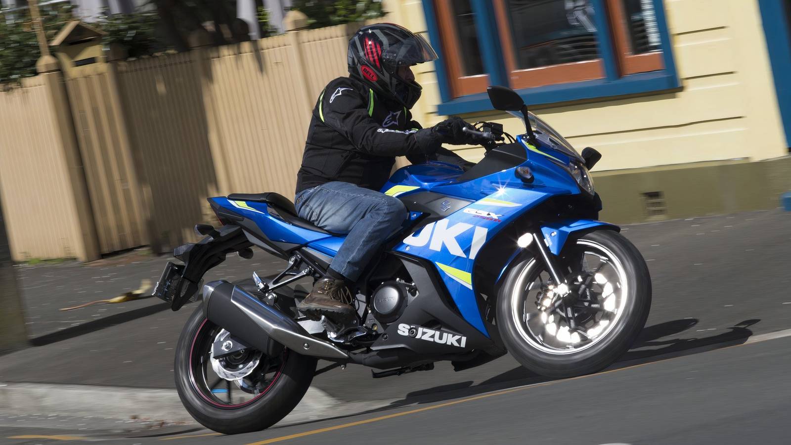 10 Cheap And Fuel-Efficient Sports Bikes For The City