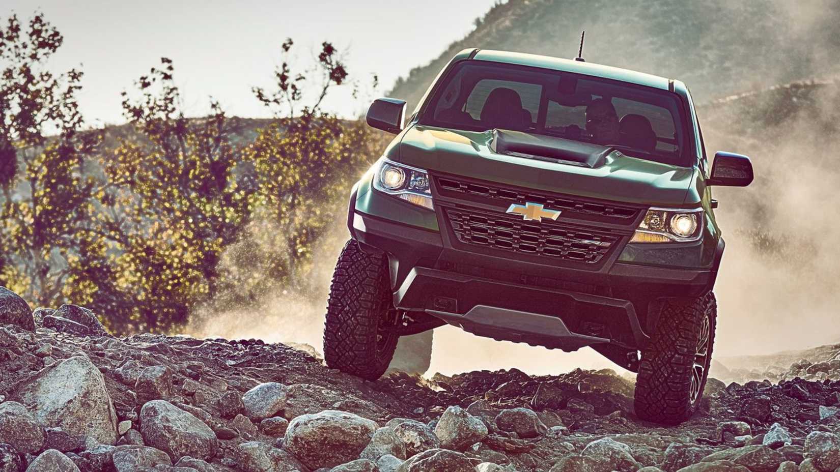 8 Years Ago, Chevrolet Quietly Built A Colorado ZR2 That Devours Trails ...
