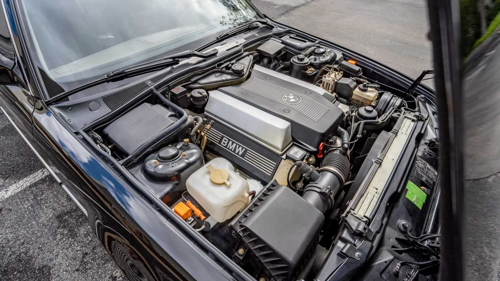 10 Forgotten V8 Engines That Deserve a Second Look