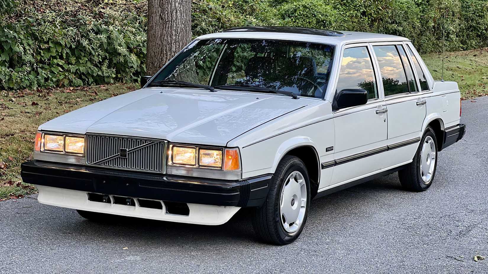 Why Volvo's Boxy Sedans Of The '80s Are Still Beloved By Enthusiasts Today