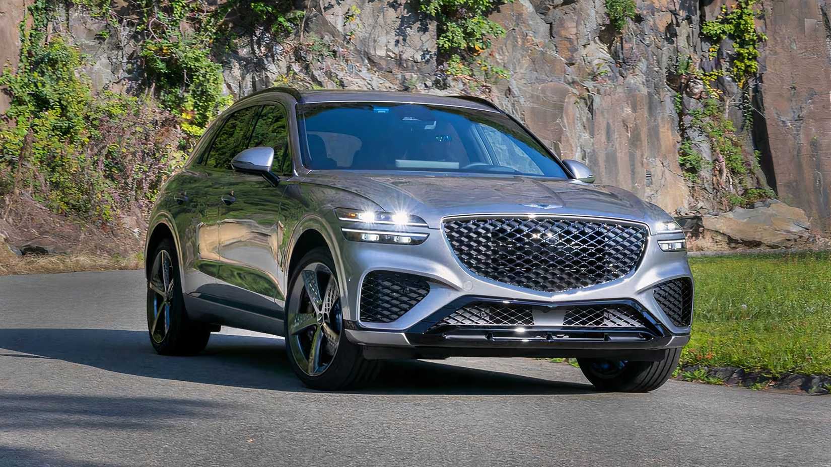 10 Two-Row SUVs That Balance Space, Style, and Performance