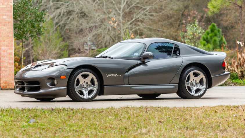 The Pontiac G8 GXP Is A Serious Sleeper Car