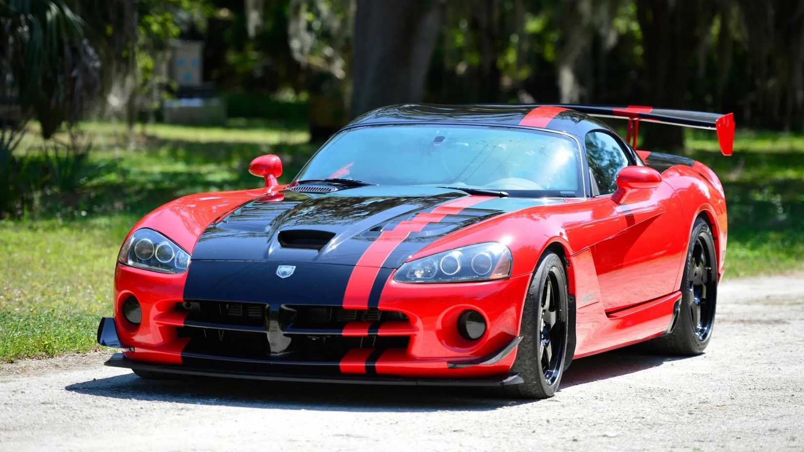This V10-Powered Supercar Was America’s Answer To Ferrari In The 2000s