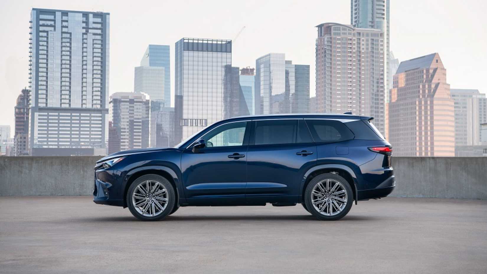 The Most Fuel-Efficient Three-Row Plug-in Hybrid That You Can Buy In 2025