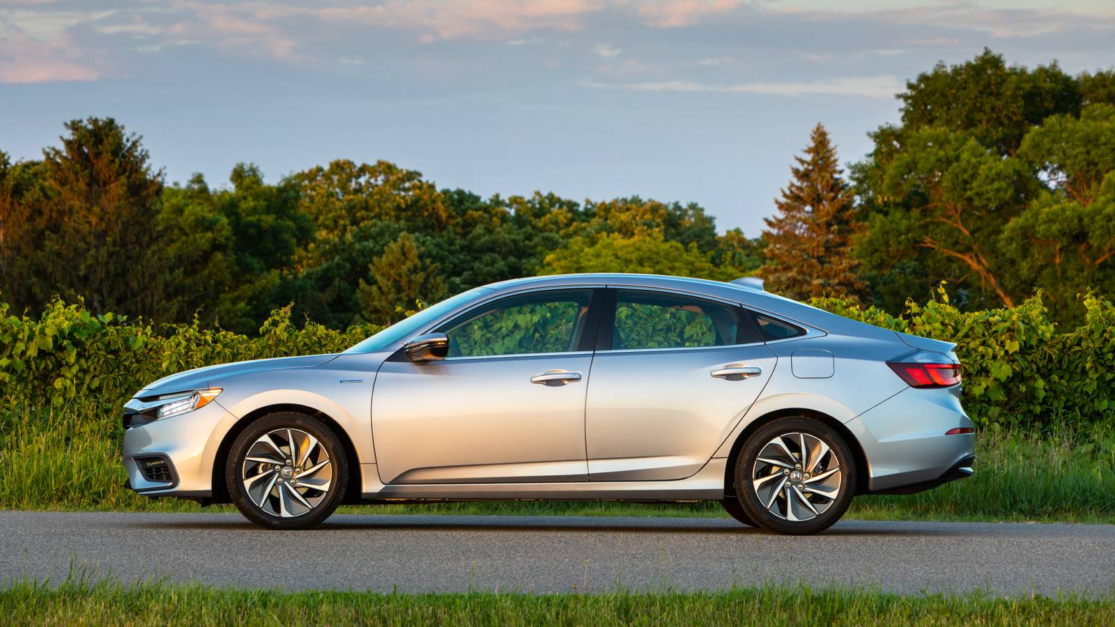 The Hidden Gem Of Hybrids That Can Last 300,000 Miles