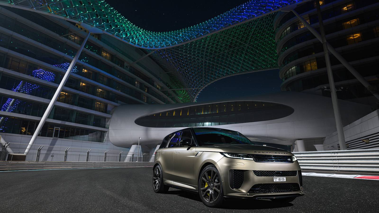 626-HP Range Rover SV Is Now The Fastest SUV Around Yas Marina