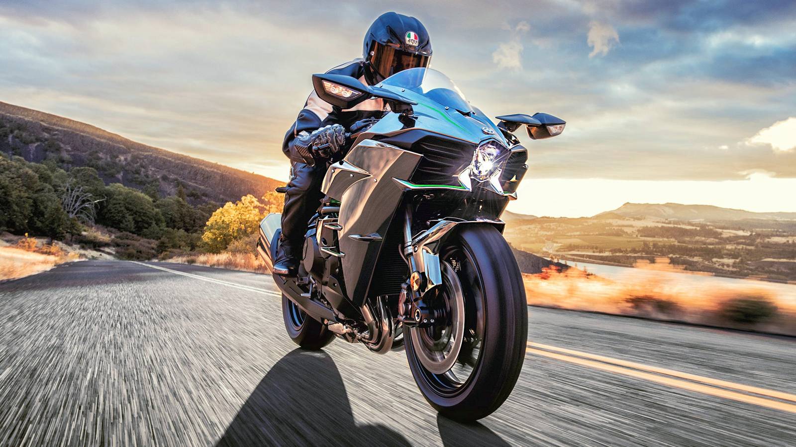 Kawasaki Ninja H2: 10 Years Of The World's Fastest Superbike