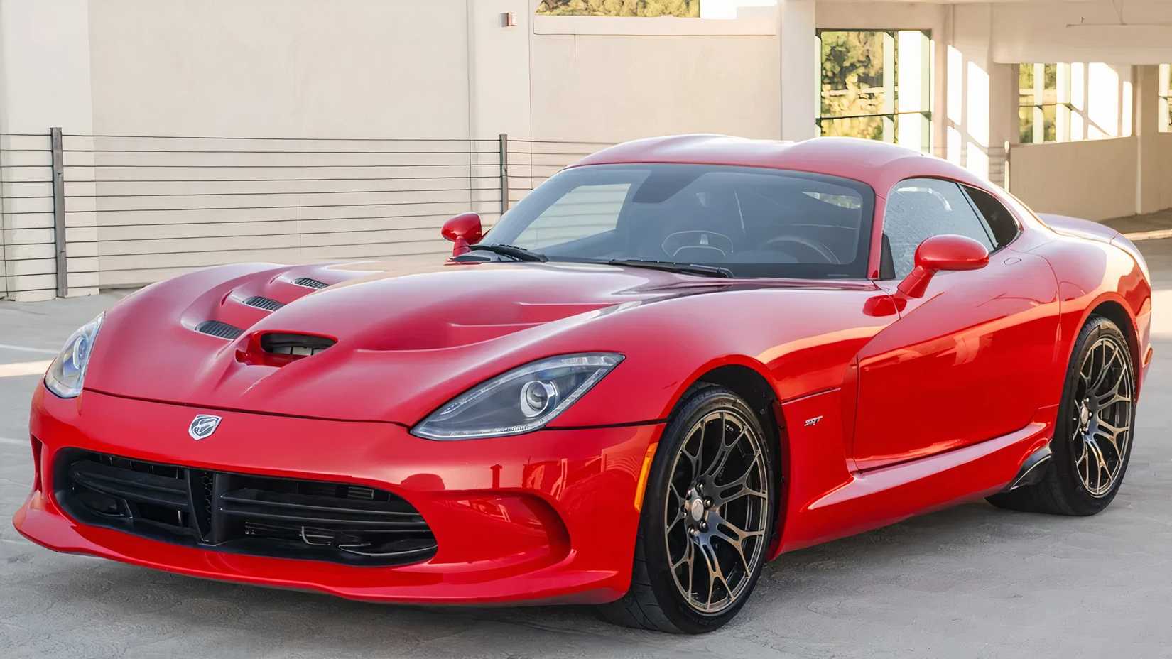 This Iconic Car Has The Biggest Engine Ever To Power An American Sports Car