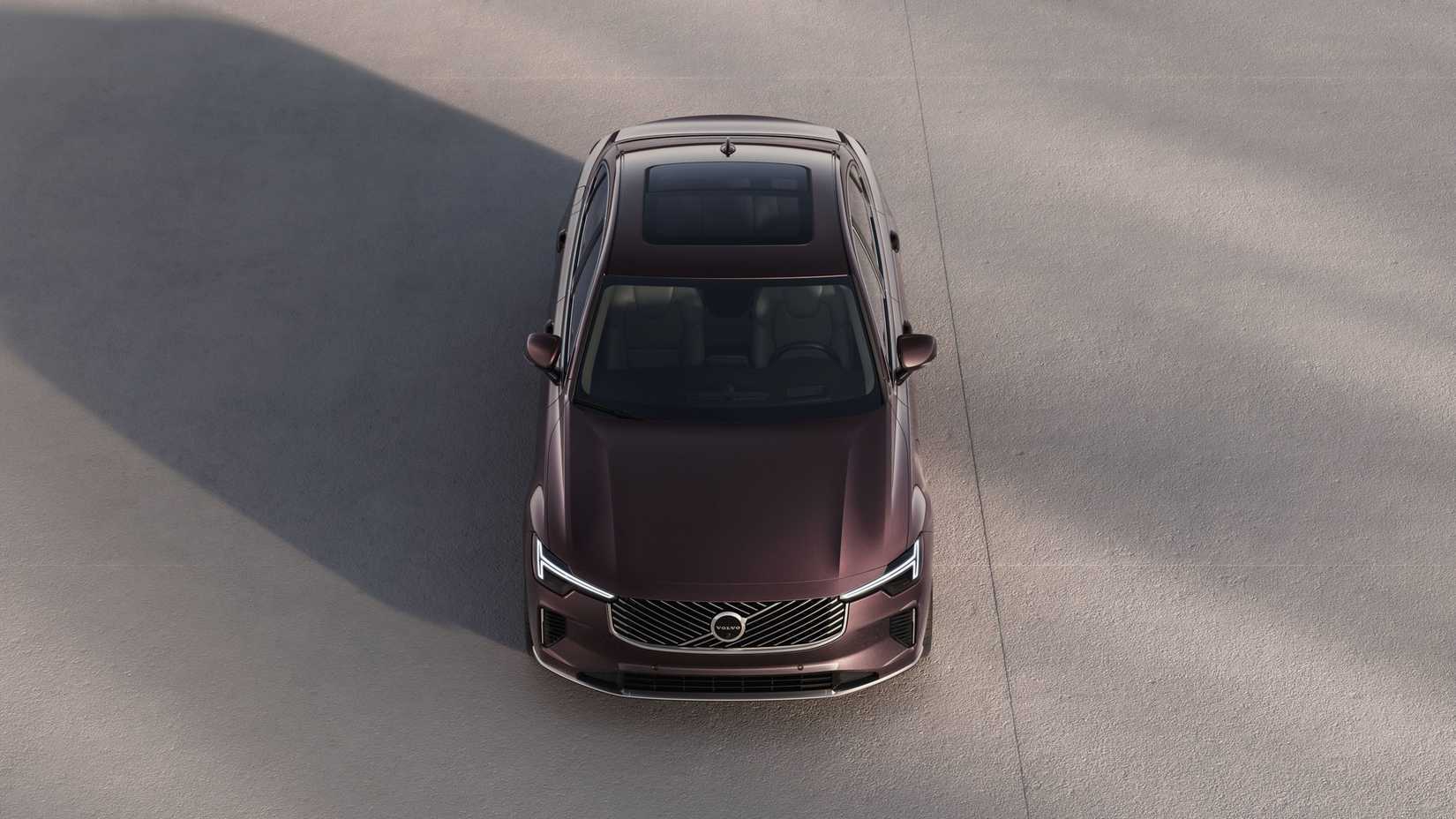 Volvo Reveals Updated S90