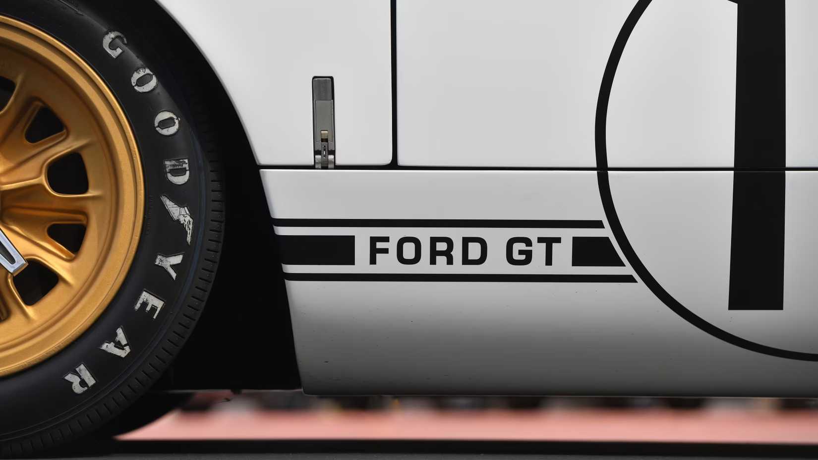 This Impossibly-Rare Ford GT40 Didn't Do To Well On the Track, But It ...