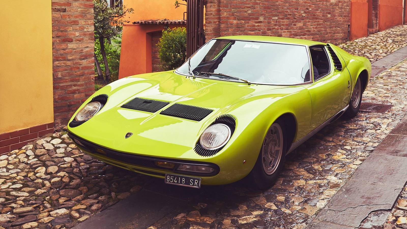 10 Sports Cars That Redefined Automotive Design