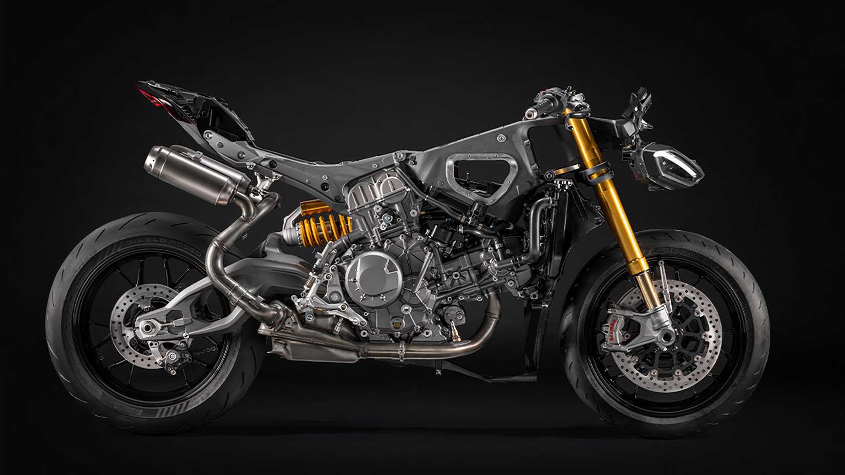 Here’s How The Mid-Range Ducati Panigale V2 S Keeps Up With The Big Names