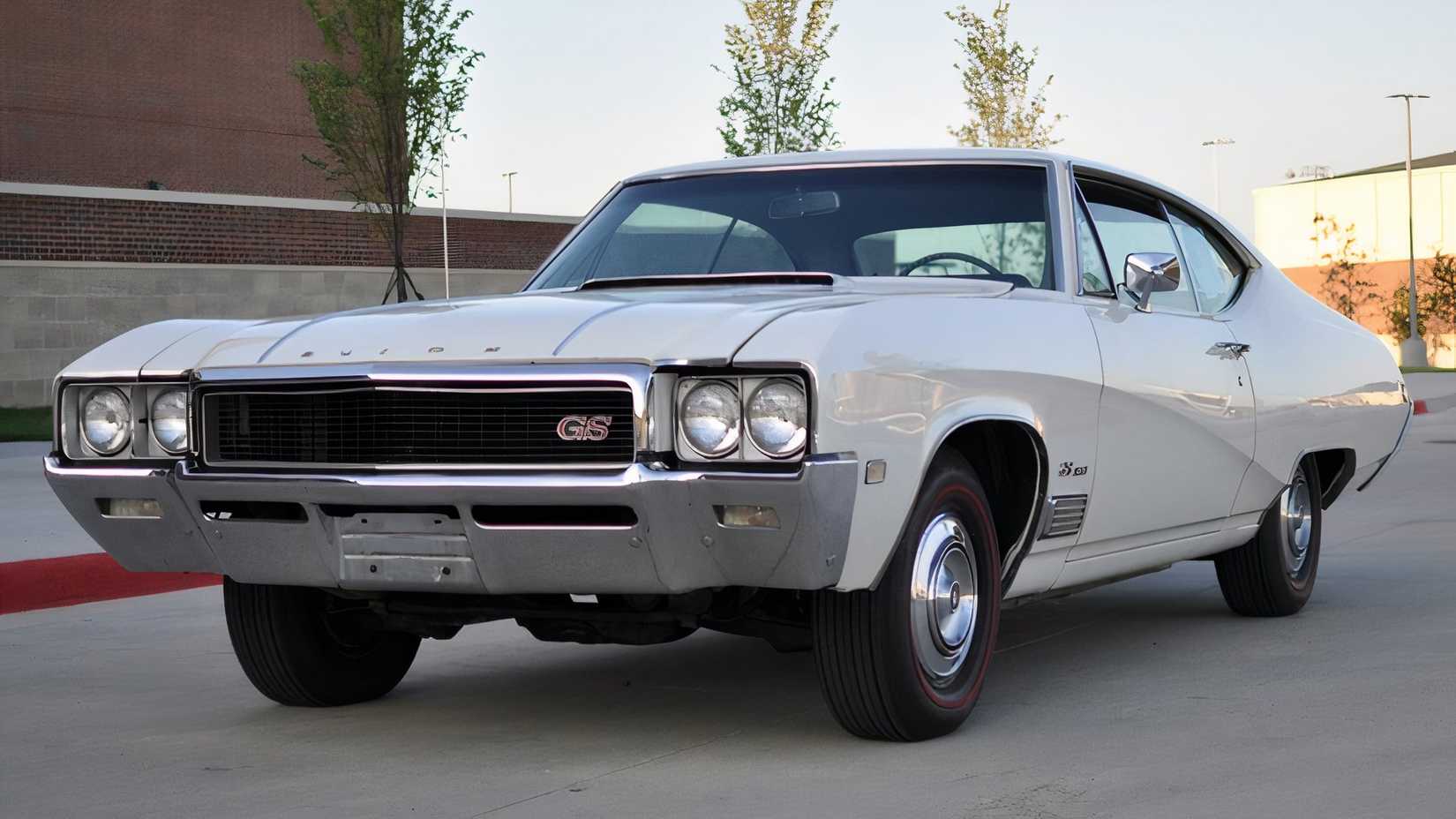 10 Affordable Muscle Cars That Make More Power Than You Expect