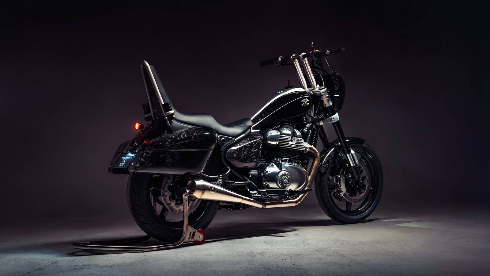 A Royal Enfield With Enough Swagger To Compete With American Baggers