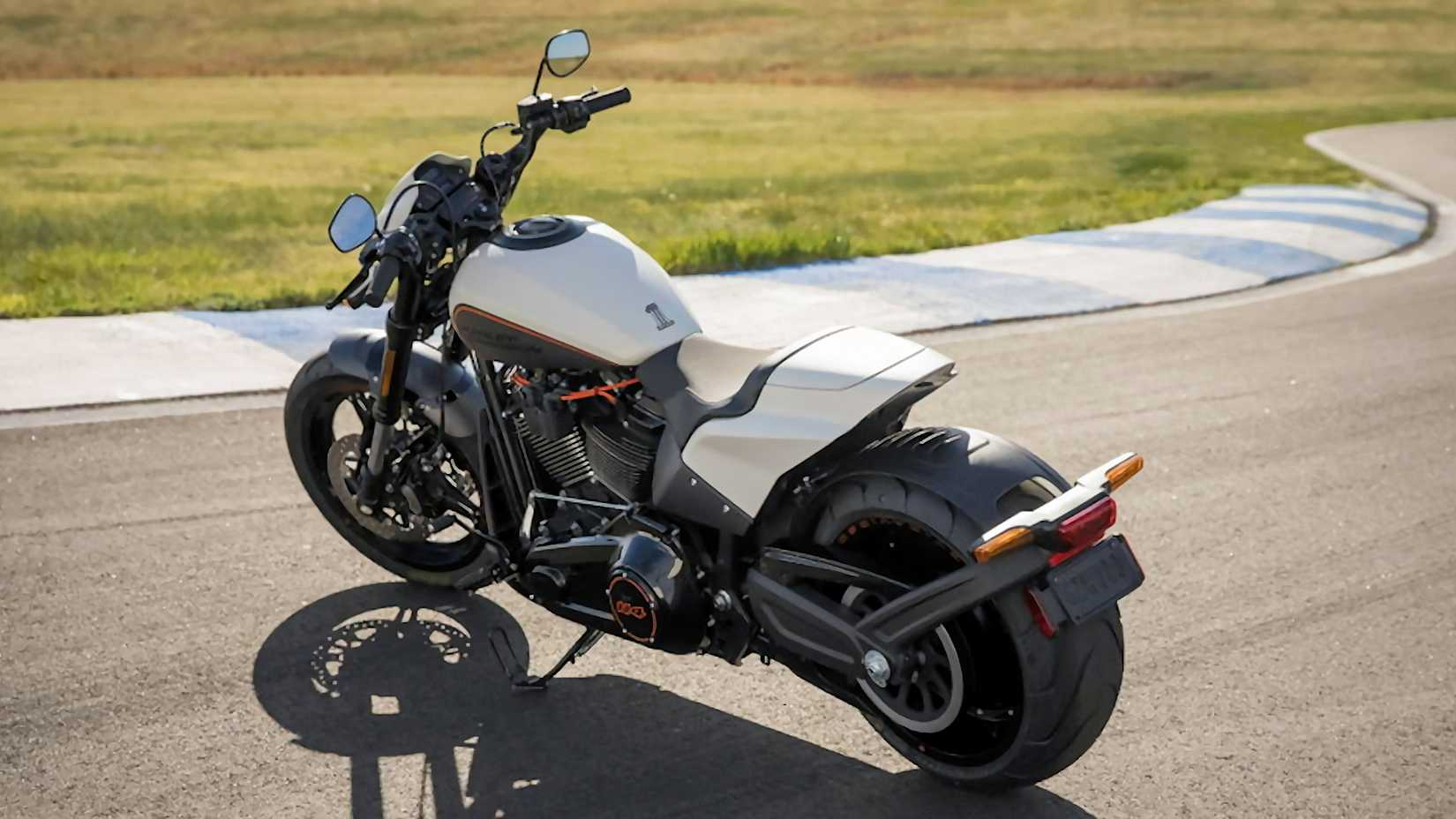 The FXDR 114 Is The Fastest 5-Year-Old Harley-Davidson Cruiser