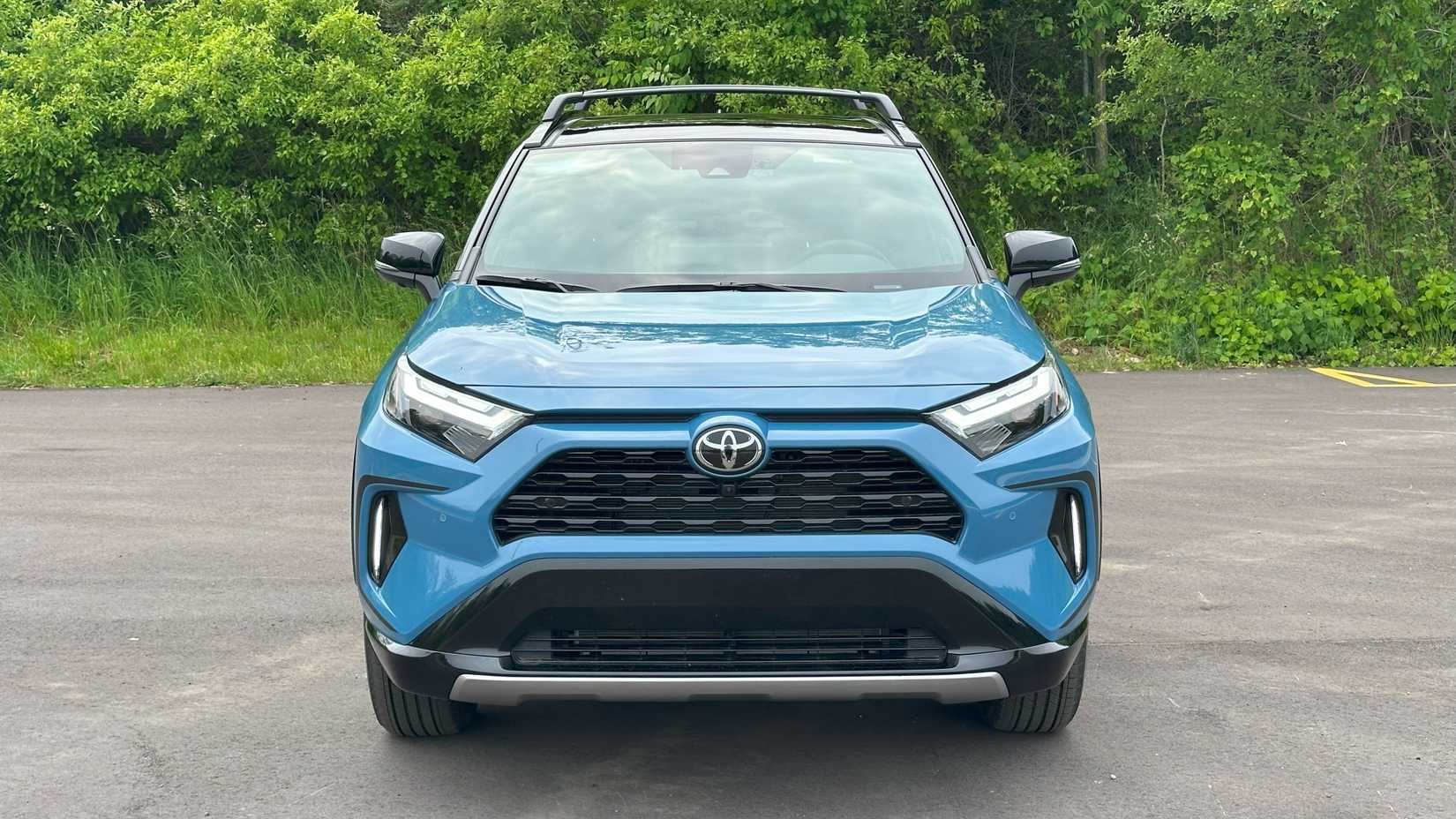 The Toyota SUV That Sold More Than The 4Runner, Tundra, And Tacoma ...