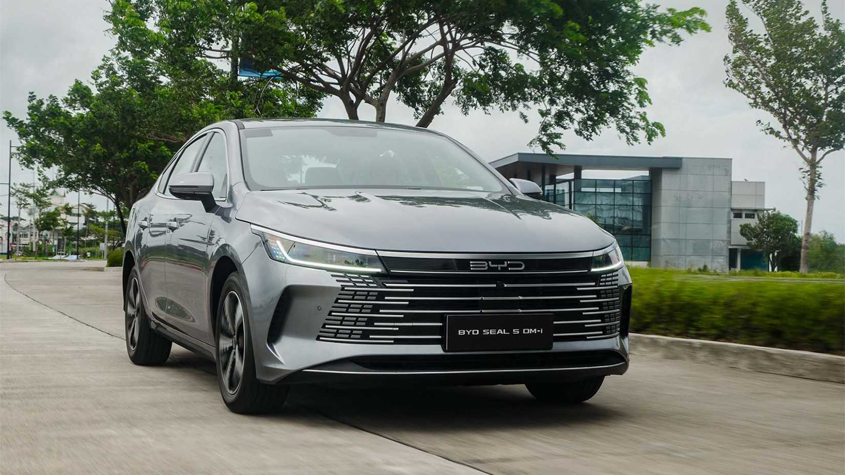 BYD’s New Plug-In Hybrids Are Gamechangers - And Shockingly Affordable