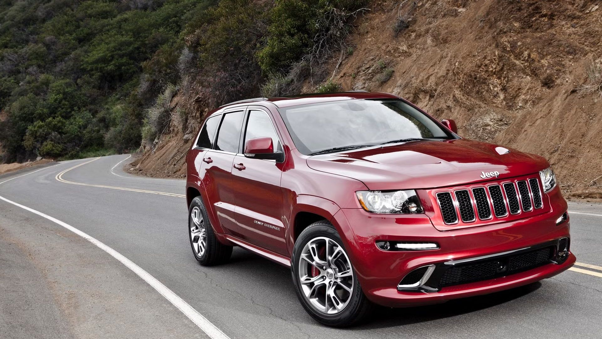 These 10 SUVs Are Still Available With A V8 Engine