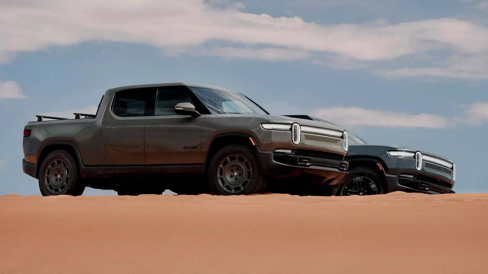 Four Motors, Kick Turn, And More - Here's What The New Rivian R1 Quad ...