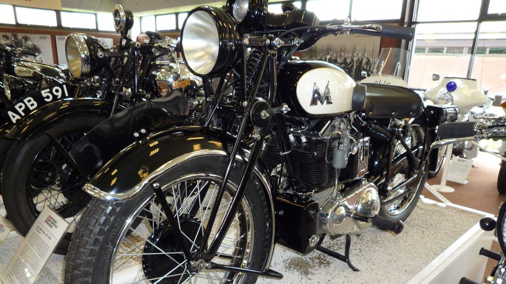 10 Vintage Motorcycles That Still Turn Heads Like A Supermodel