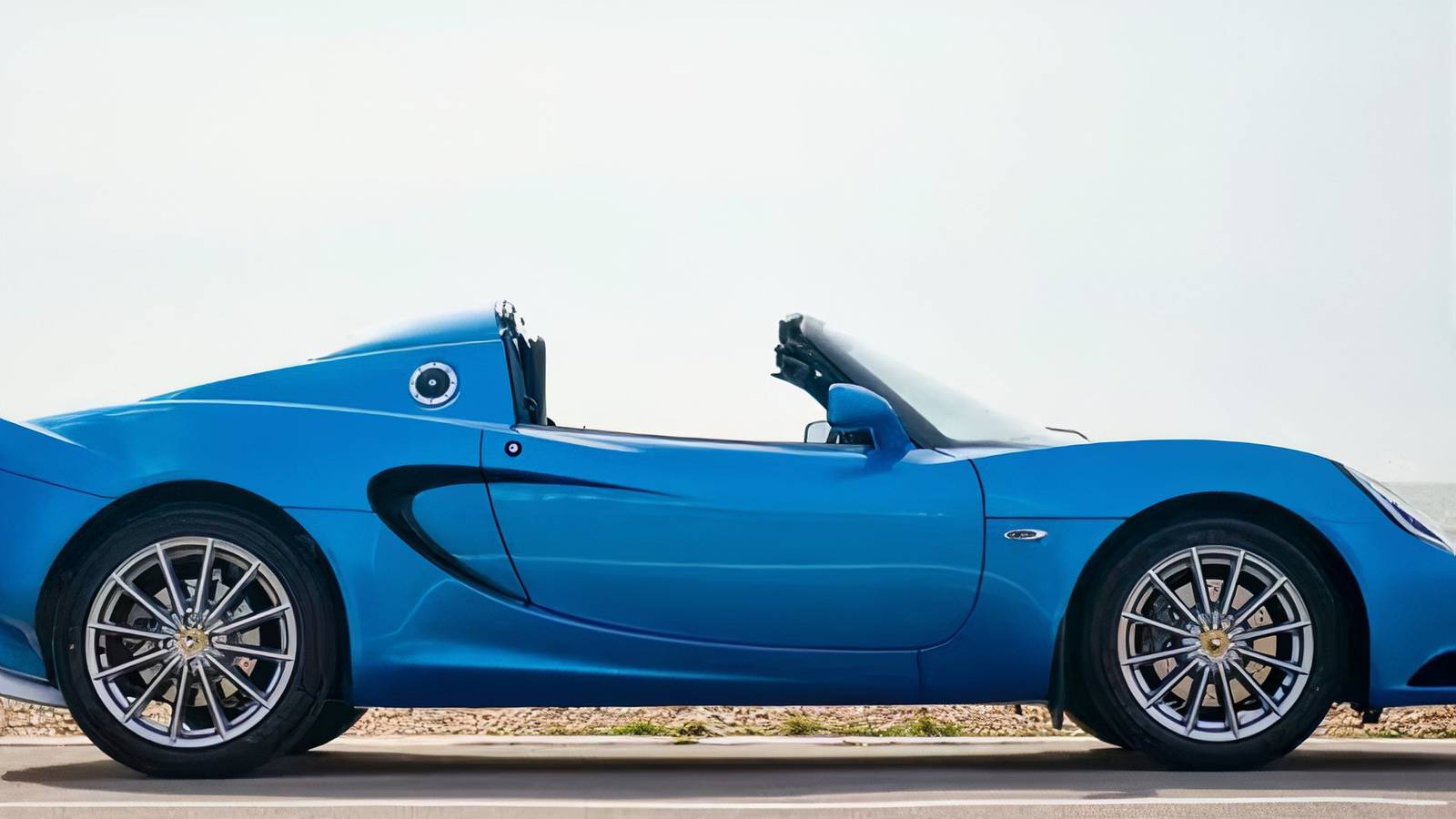 Lotus Elise S2: A Legendary Sports Car for the Price of a Toyota Camry