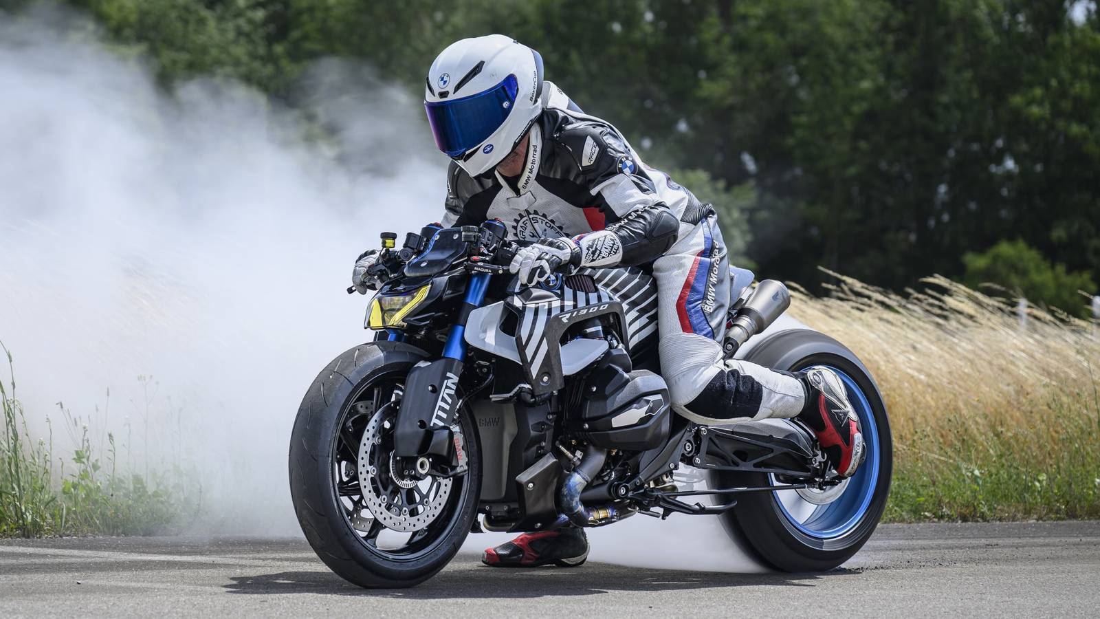 This Wild BMW Wants To Smoke Harley-Davidsons On The Drag Strip