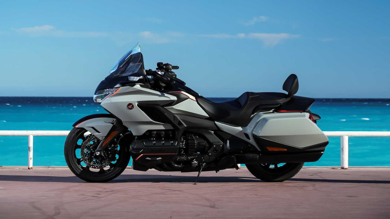 The Honda Touring Bike That Redefines Luxury Through Reliability