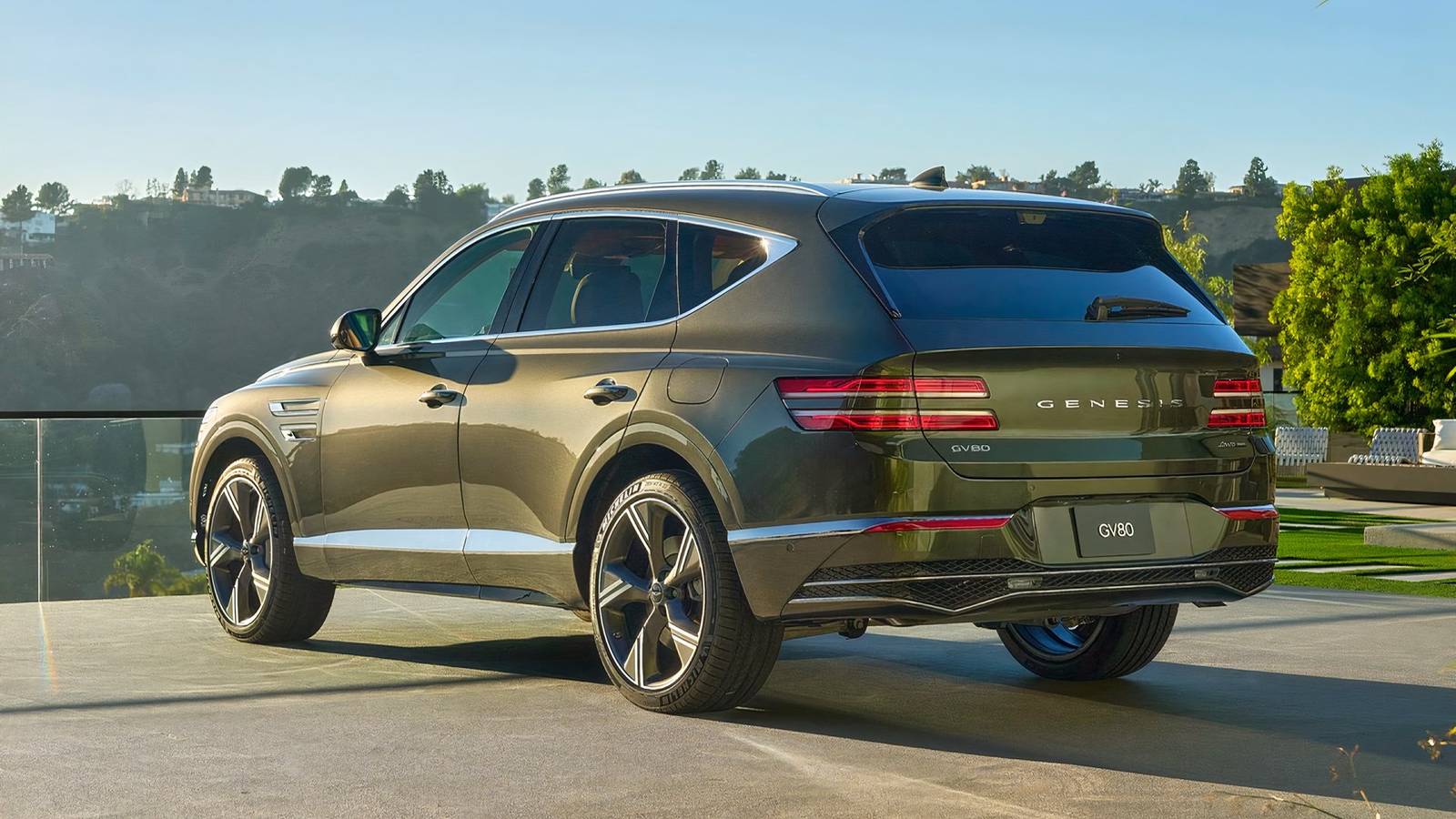 7 Unexpected Luxury Car Gems You Probably Overlooked