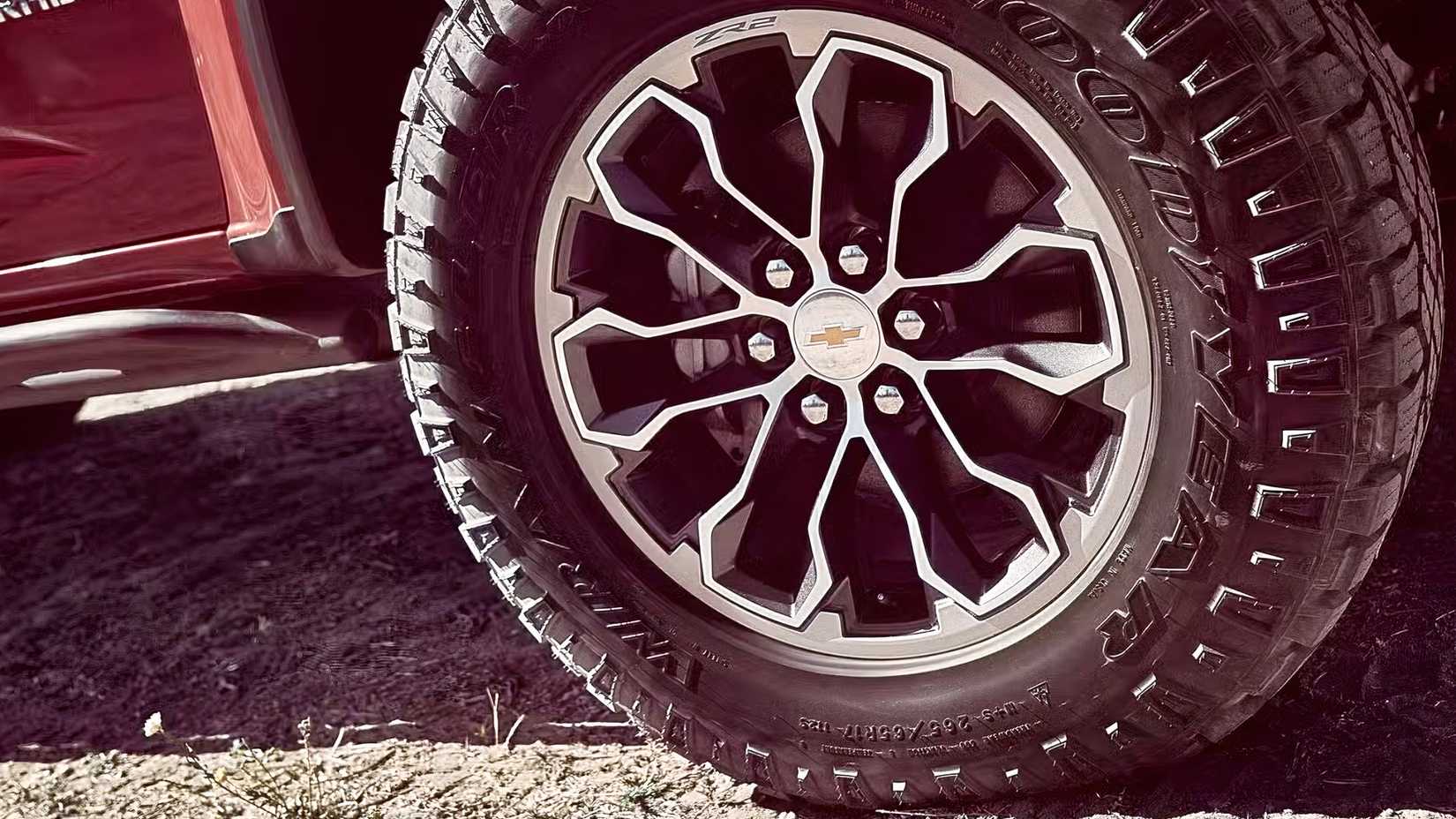 8 Years Ago, Chevrolet Quietly Built A Colorado ZR2 That Devours Trails ...