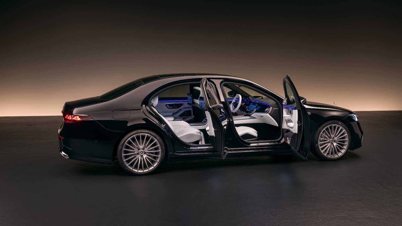Inside The Cabin That Made Genesis G90 A Quiet S-Class Rival