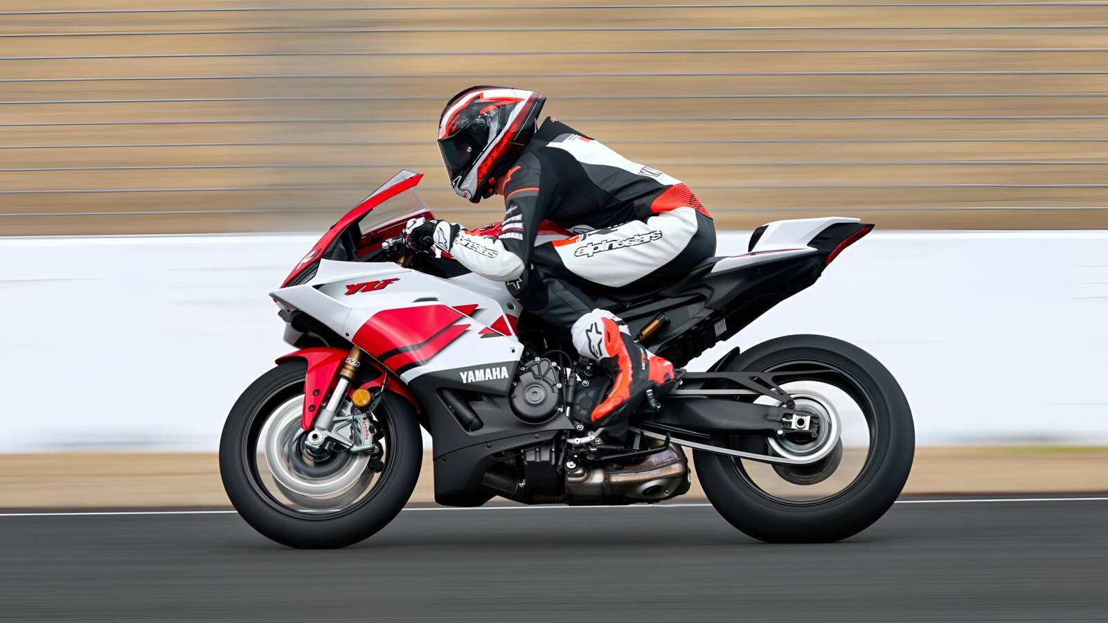 Yamaha R9: The Affordable Sports Bike That Packs a Punch