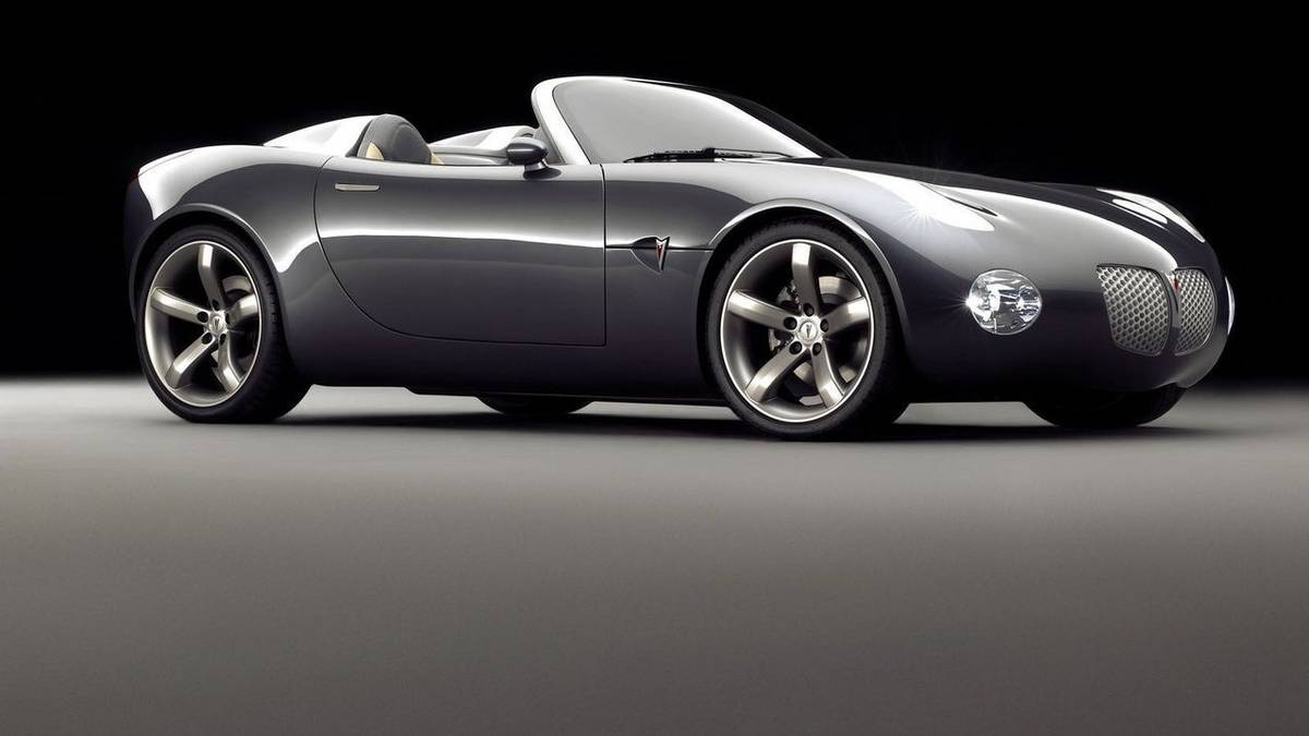 Pontiac Solstice wins first-ever SCCA race at Lime Rock