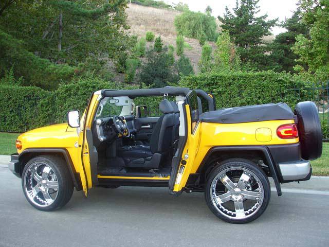 Toyota FJ Cruiser Convertible just in time for summer