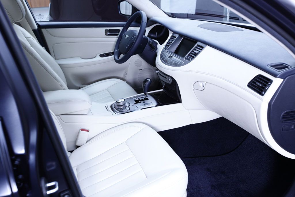 2009 Hyundai Genesis Prada