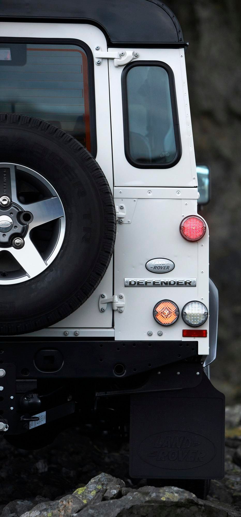 2009 Land Rover Defender Fire and Ice