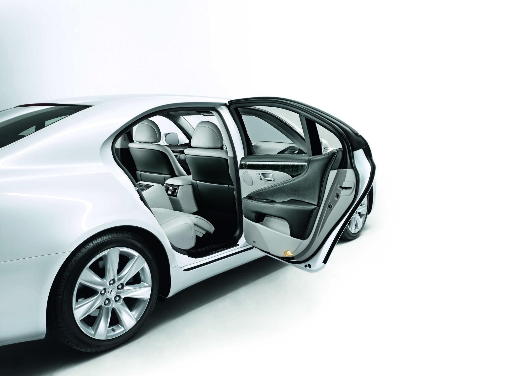2010 Lexus LS 600h