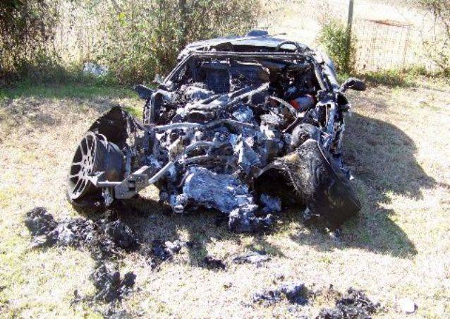 Dodge Viper crashes and burns - literally