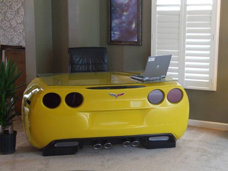 Corvette-inspired desk is a must-have for anyone who loves cars