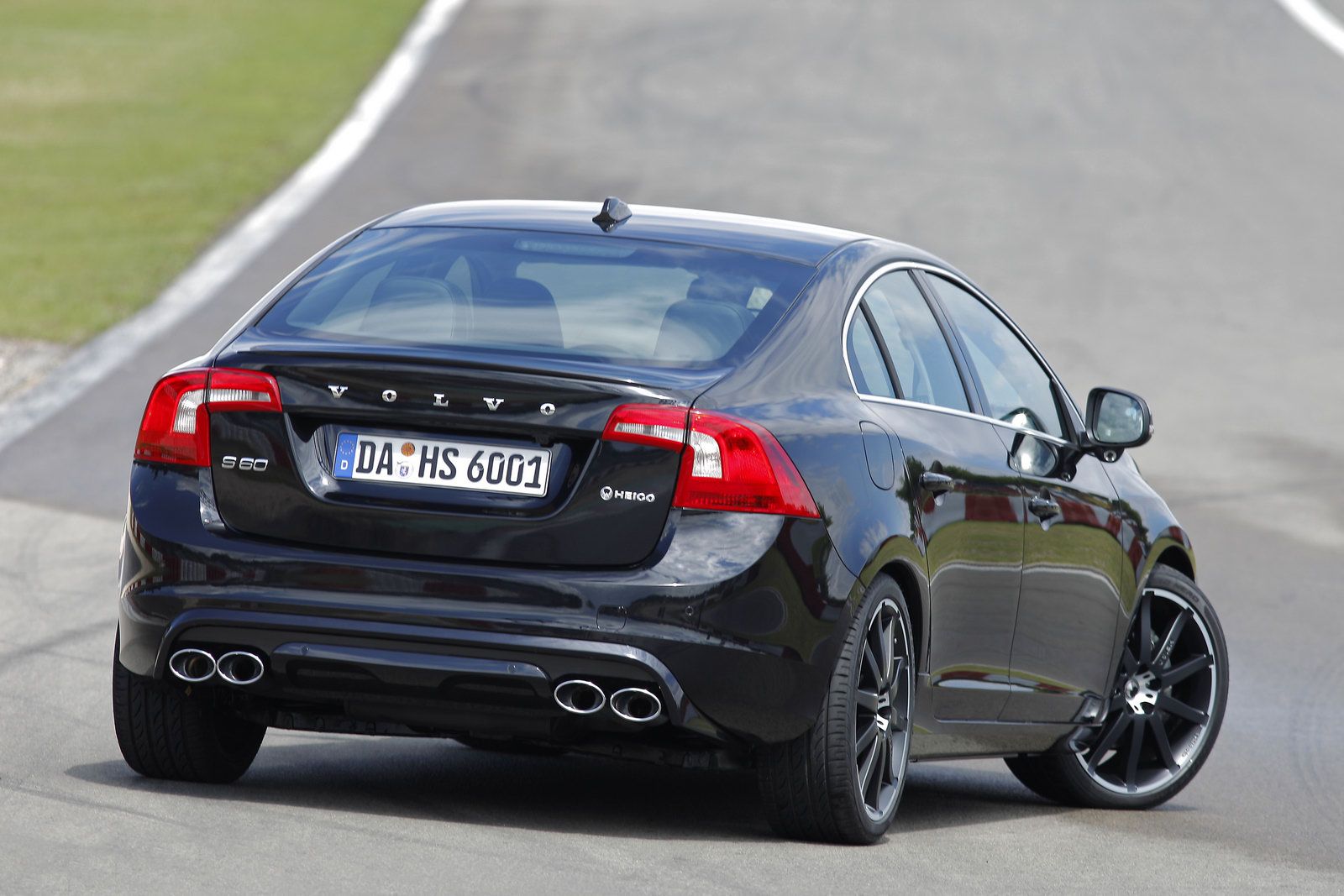 Volvo S60 by Heico Sportiv - official details revealed