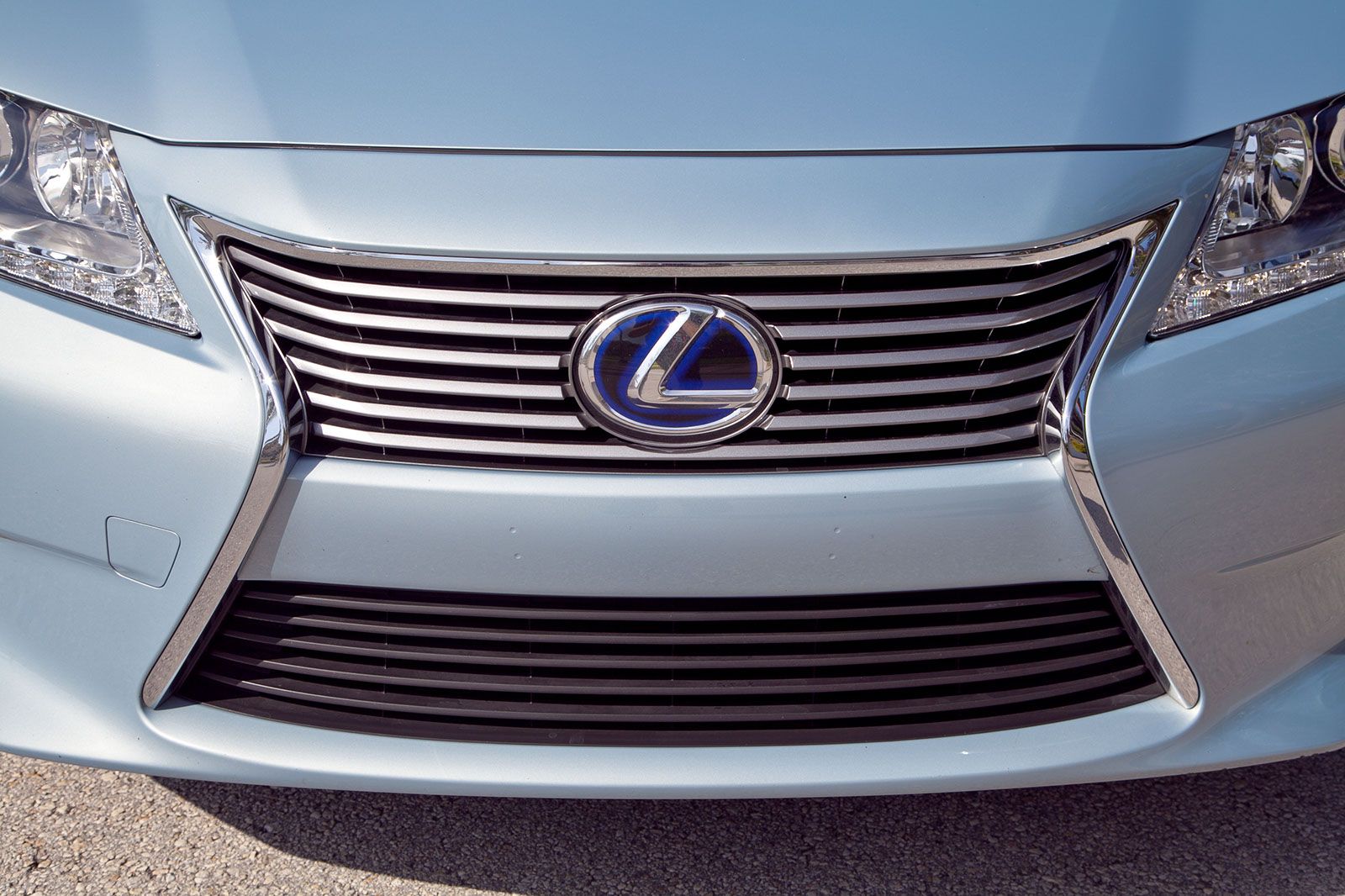 2013 - 2014 Lexus ES 300h