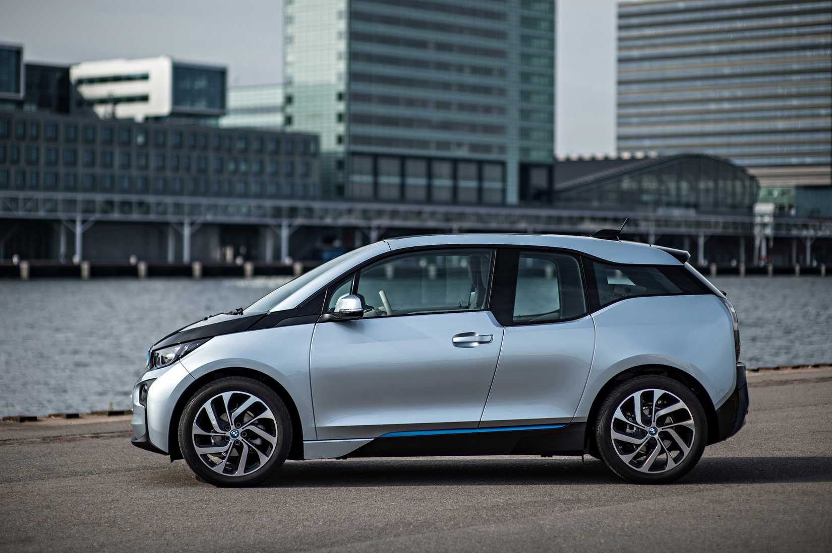 BMW Reveals 2027 i3 50 xDrive EV