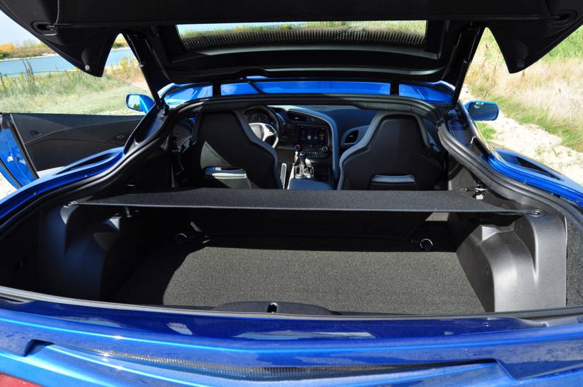c7 corvette trunk open