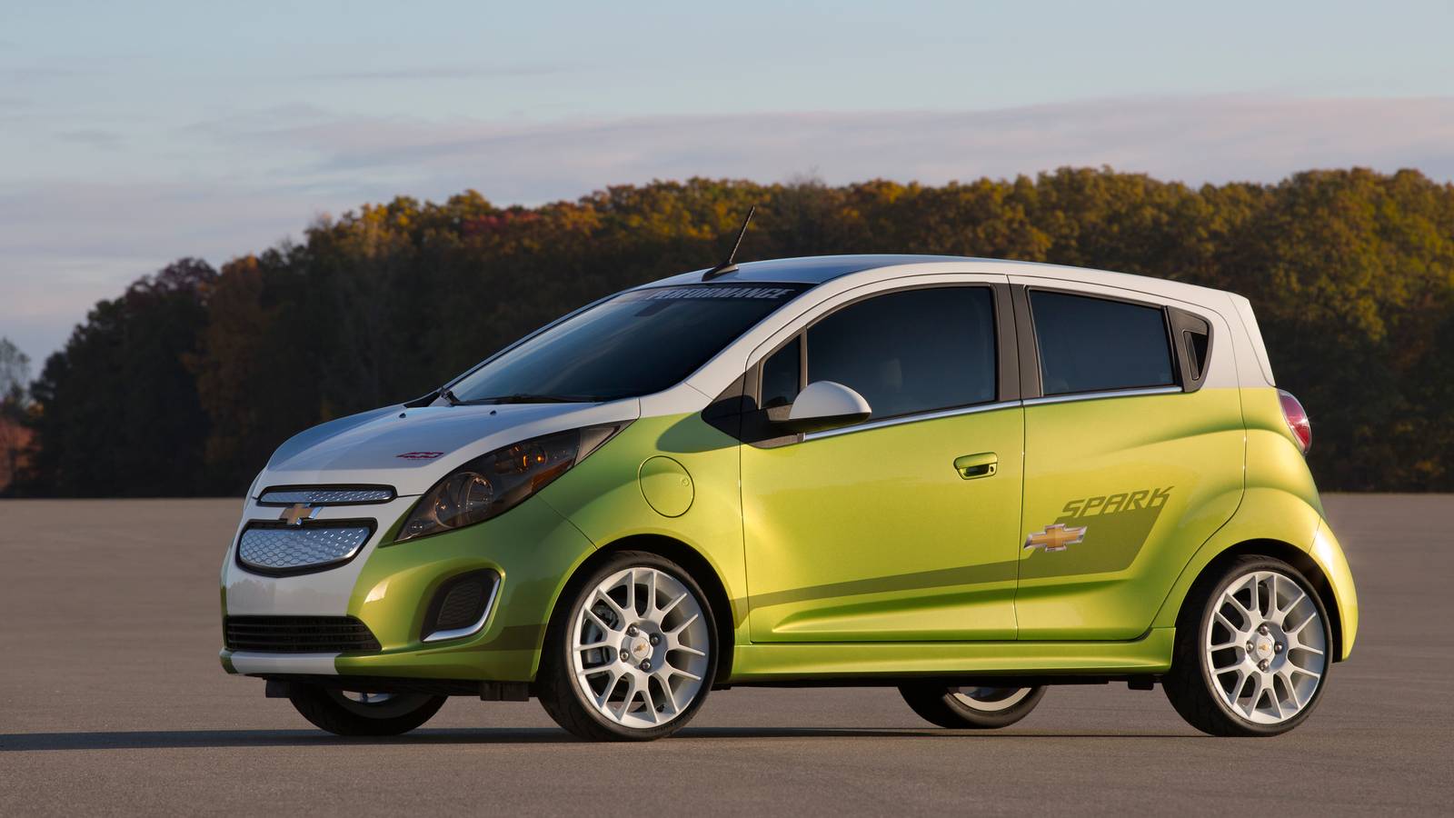 Chevrolet Spark EV Tech Performance Concept