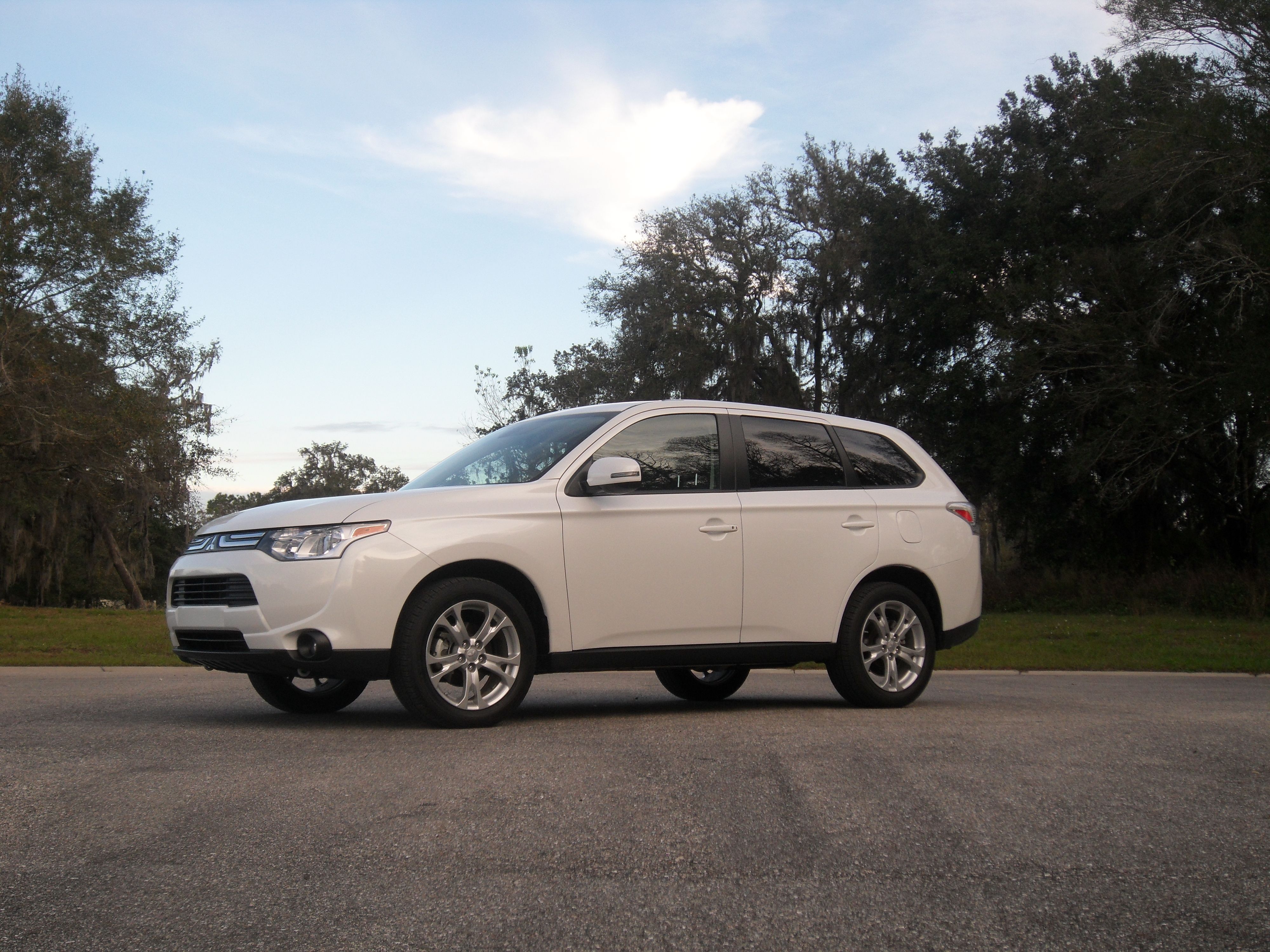 2014 Mitsubishi Outlander SE Touring - Driven