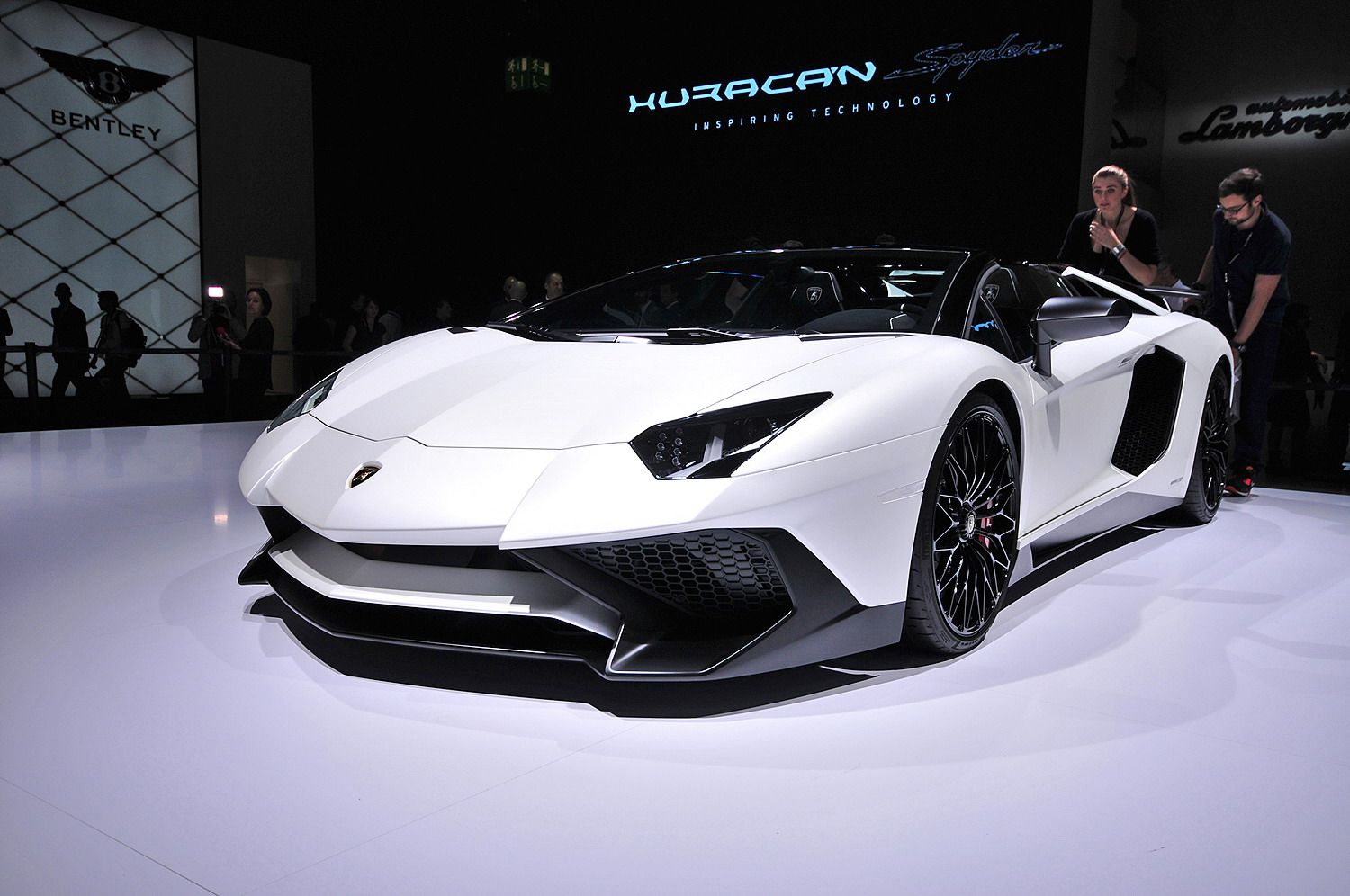 2016 Lamborghini Aventador SV Roadster