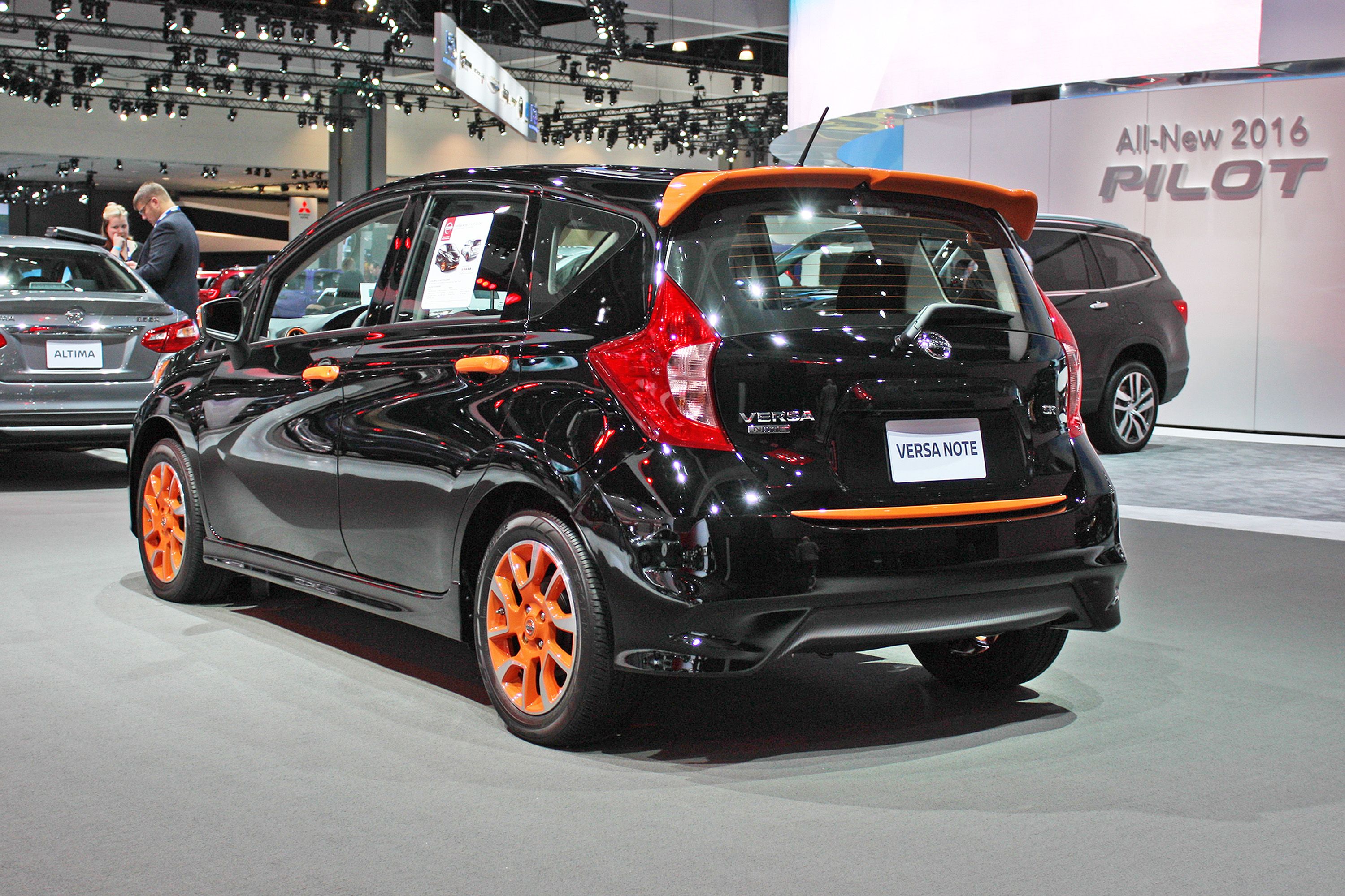 2016 Nissan Versa Note Color Studio