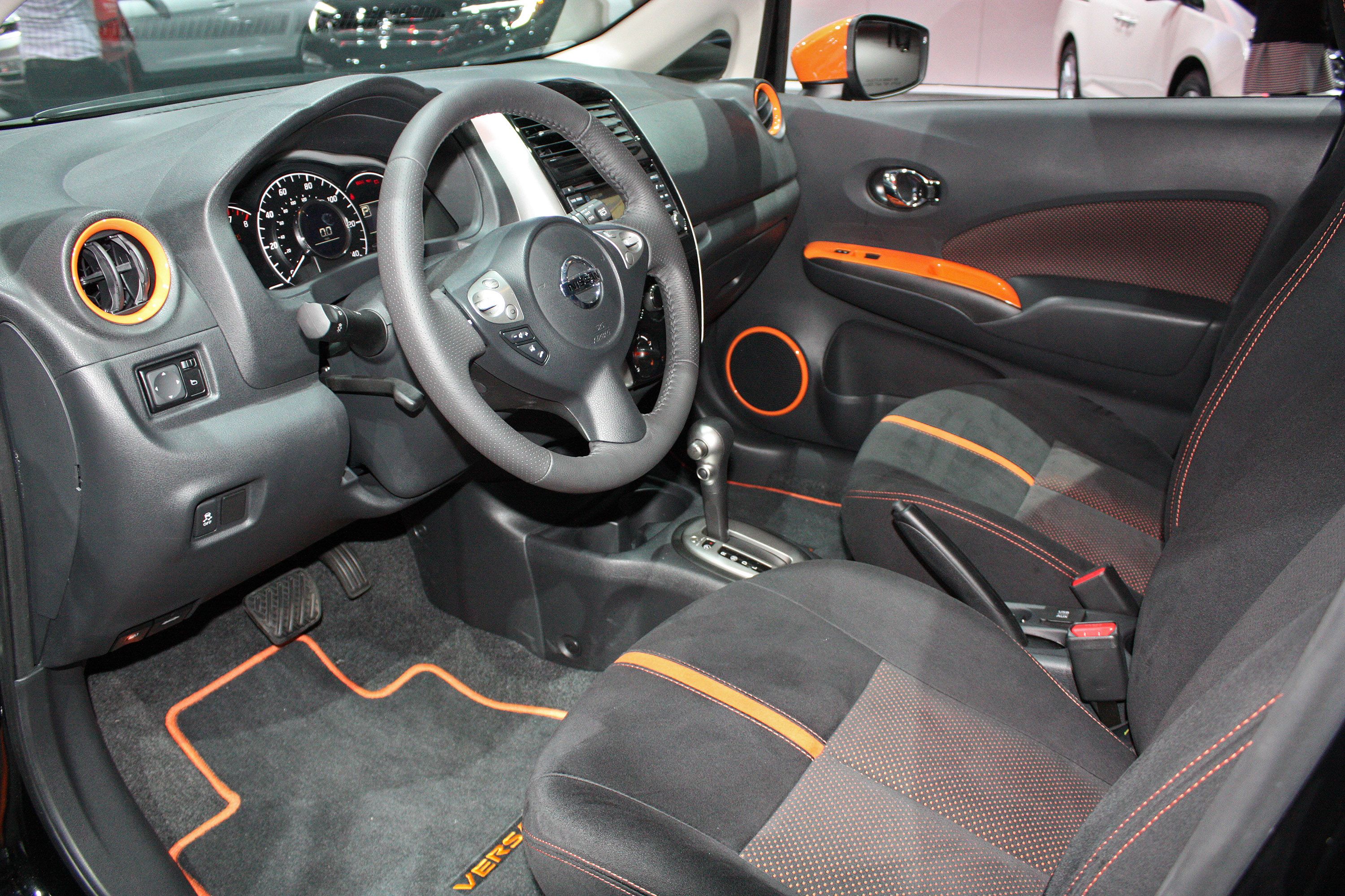 2016 Nissan Versa Note Color Studio