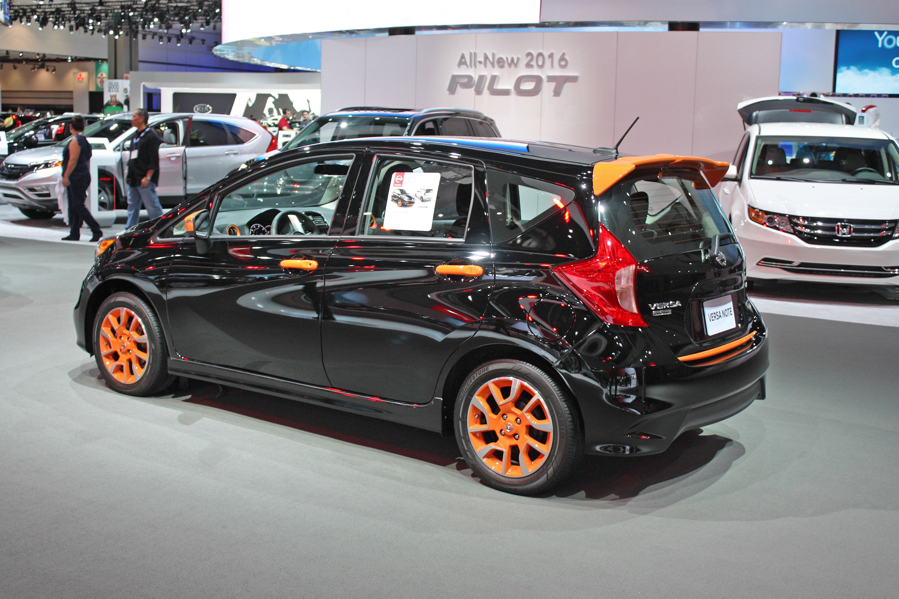 2016 Nissan Versa Note Color Studio